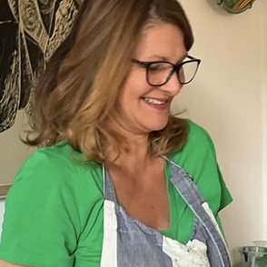 Alison Headley - About Alison Headley, Biography, Exhibitions and More ...