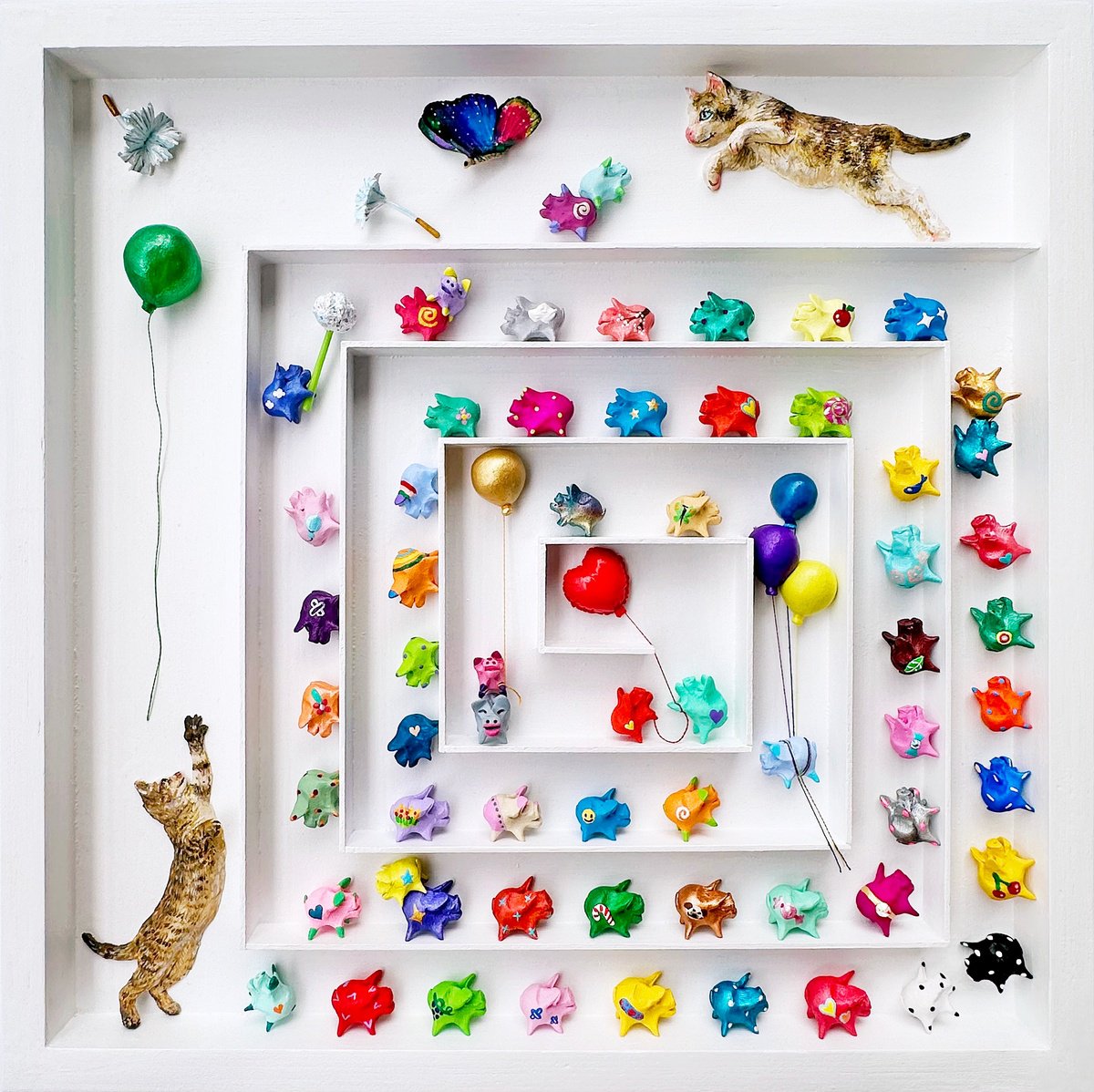 Amazing Pig #52 - Cat Lovers Mixed-media sculpture: Seunghwui Koo ...