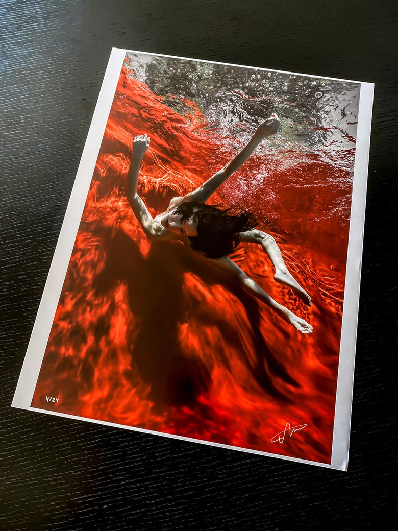 Wild Blood - underwater photograph - print on paper Photograph: Alex ...