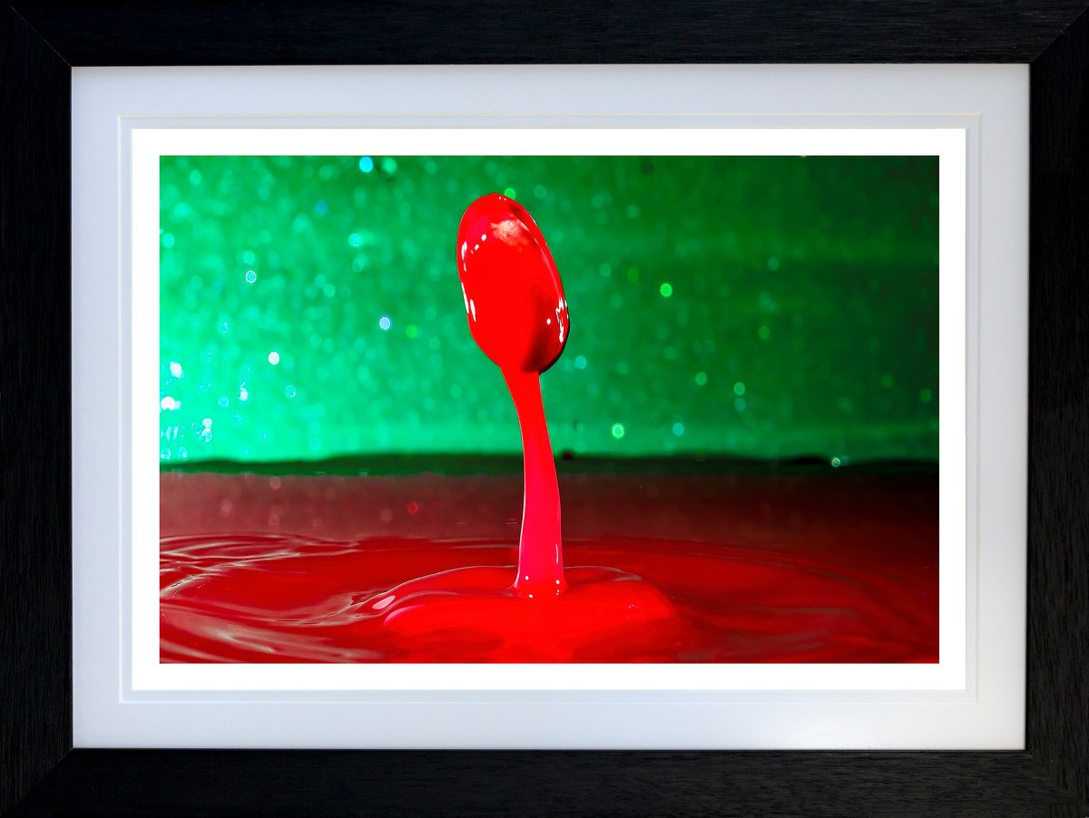'Alien Pod' - Liquid Art Waterdrop Collection Photograph: Michael ...